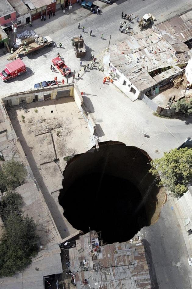 Fla. Man Disappears Into Sinkhole